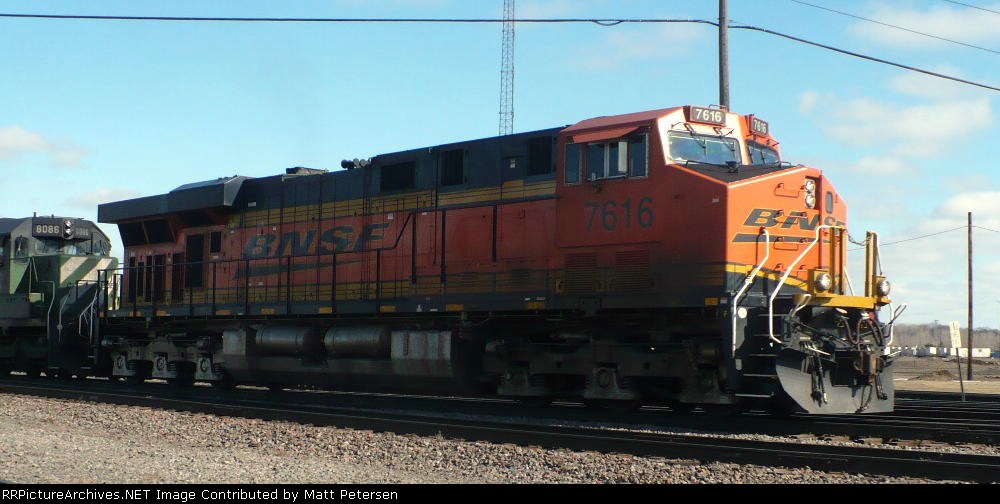 BNSF 7616
